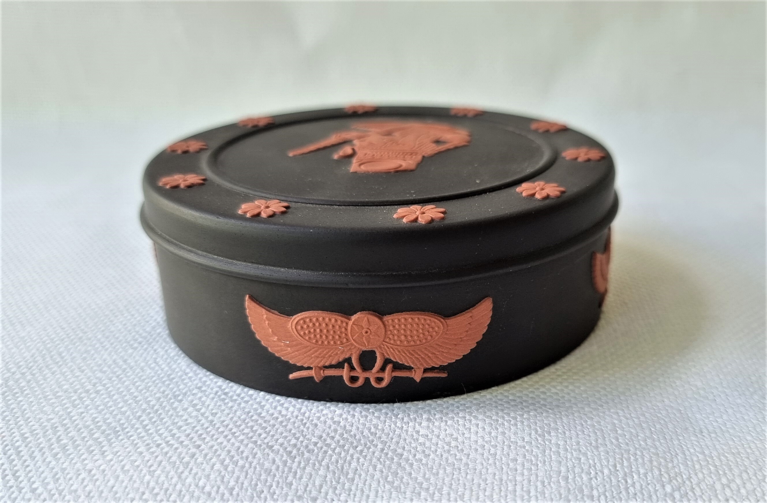 Rare Vintage Wedgwood Black Basalt and Terracotta Egyptian Theme Lidded ...