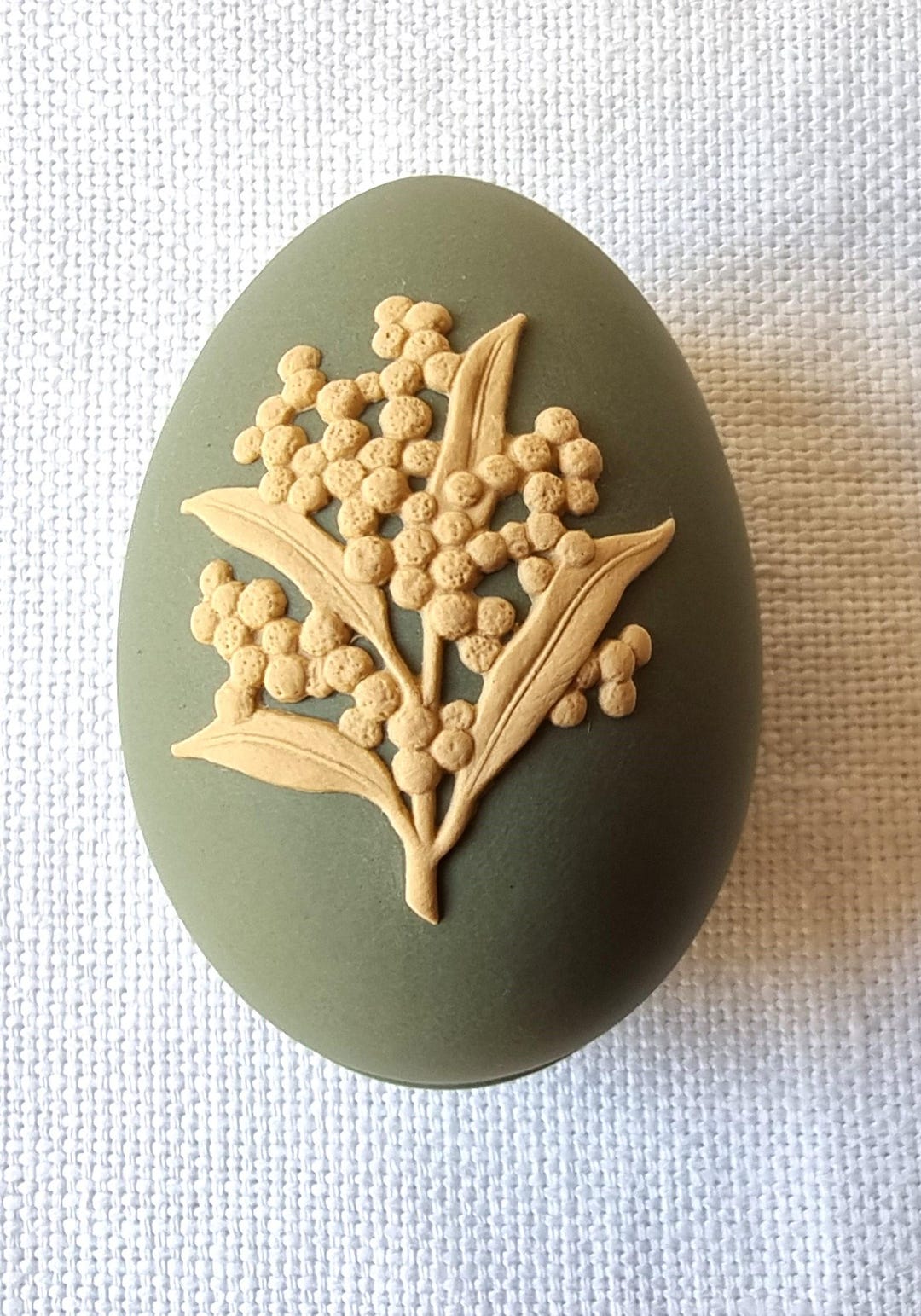 Rare Vintage Wedgwood Sage Green and Wheat Jasper Ware Egg Trinket Box ...