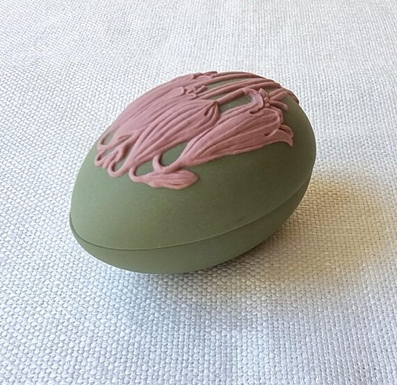 Rare Vintage Wedgwood Sage Green and Pink Jasper Ware… - Gem
