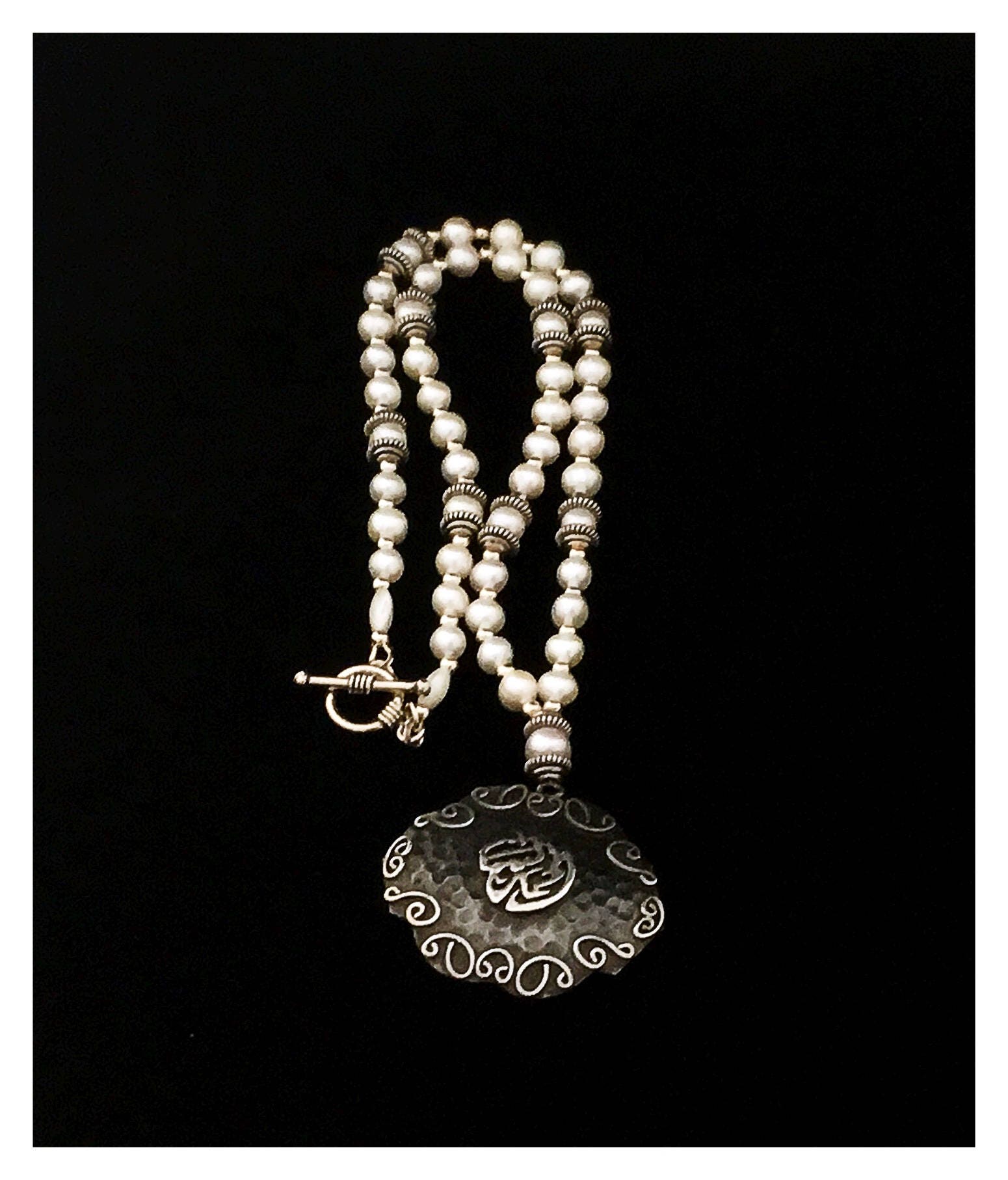 Arabic Calligraphy Necklace, Pearls Necklace With Islamic Calligraphy ...