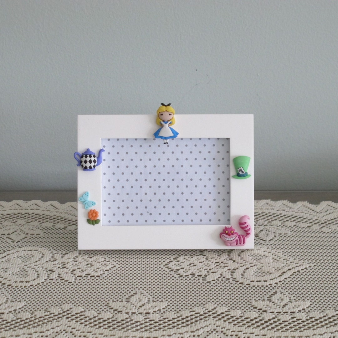 Alice in Wonderland on White 3.5 X 5 Picture Frame - Etsy