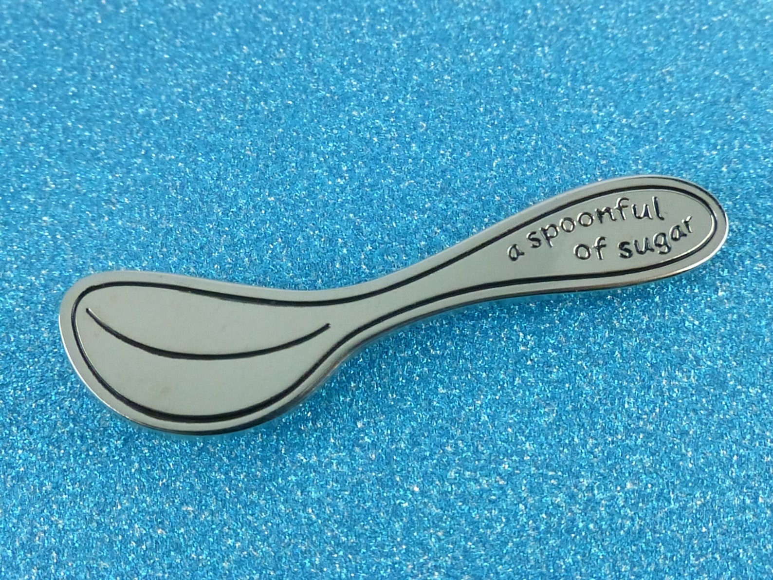 Mary Poppins inspirierte A Spoonful of Sugar Soft Enamel Pin - Etsy.de