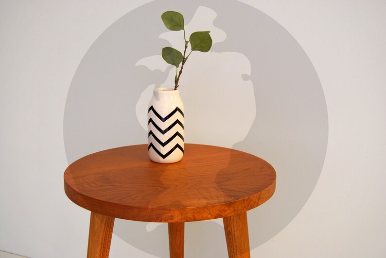 Solid Oak Round Side Table / Coffee Table / Living Room Table - Etsy