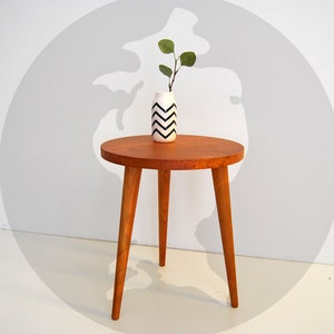 Solid Oak Round Side Table / Coffee Table / Living Room Table - Etsy