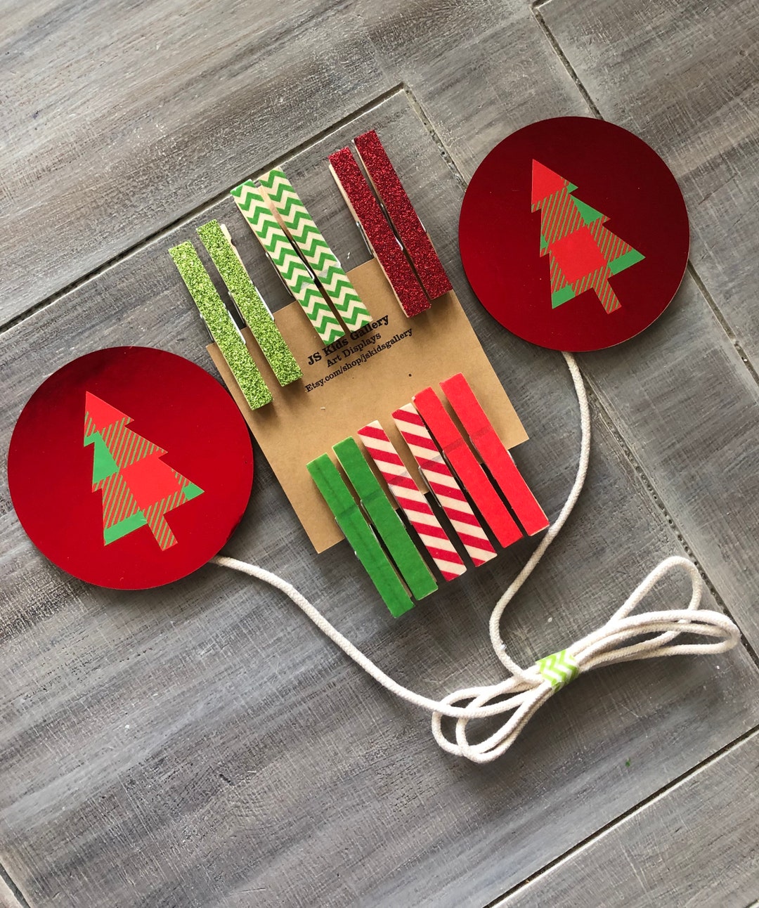 Christmas Card Display. Clothesline Hanger for Pictures or Christmas ...