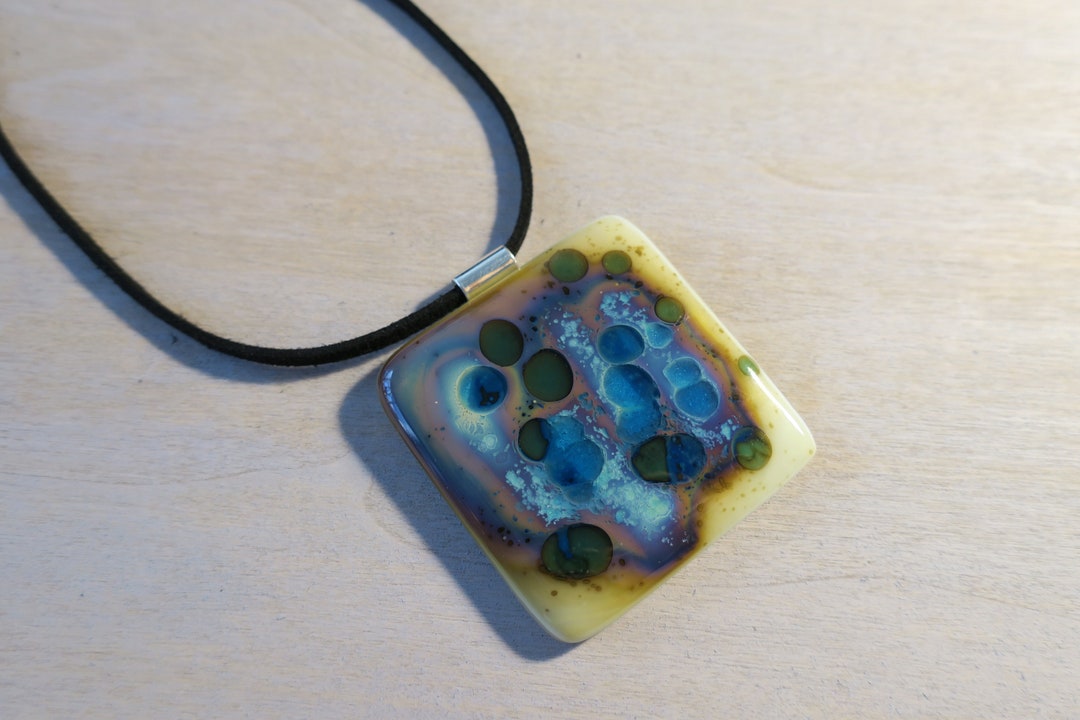 Large Reactive Glass Necklace - Etsy