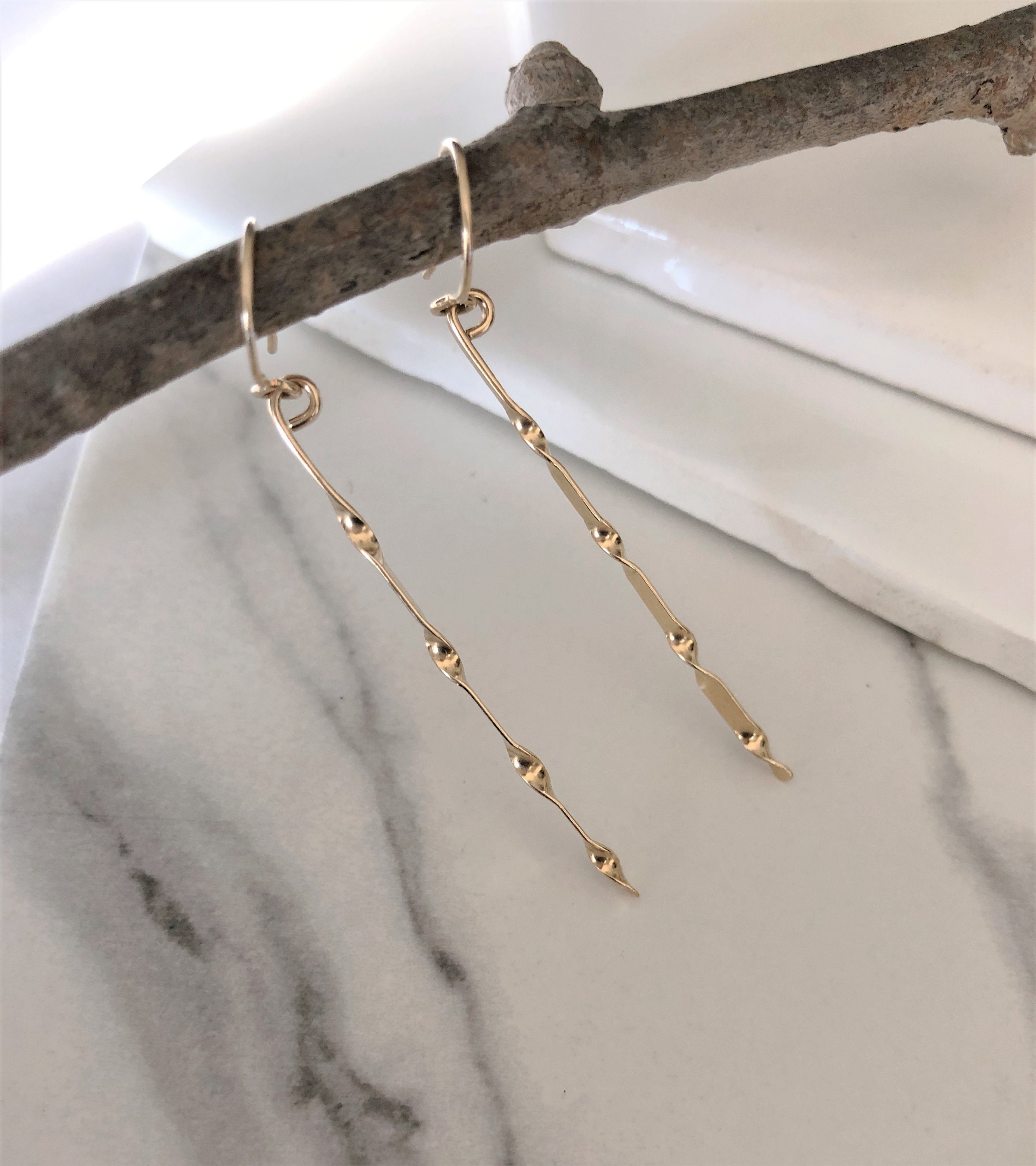 Modern Twisted Vertical Bar Drop Earrings, Dainty Gold Curved Minimal ...
