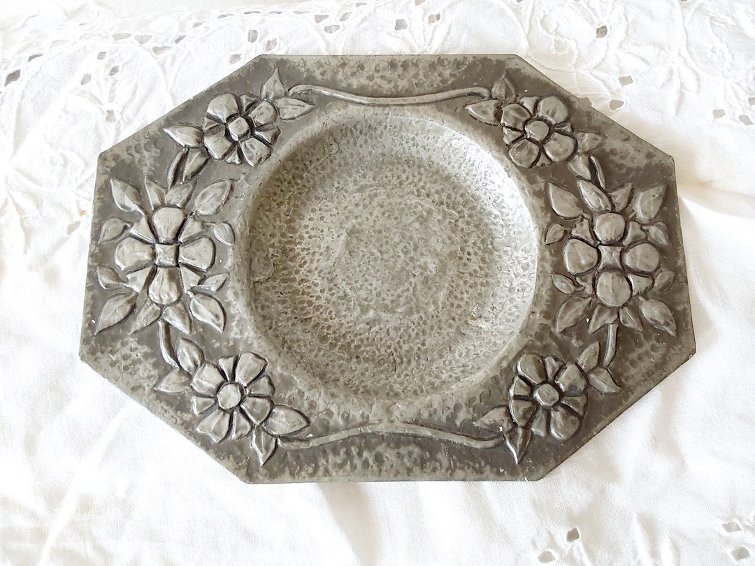 Vintage Pewter Plate - Etsy