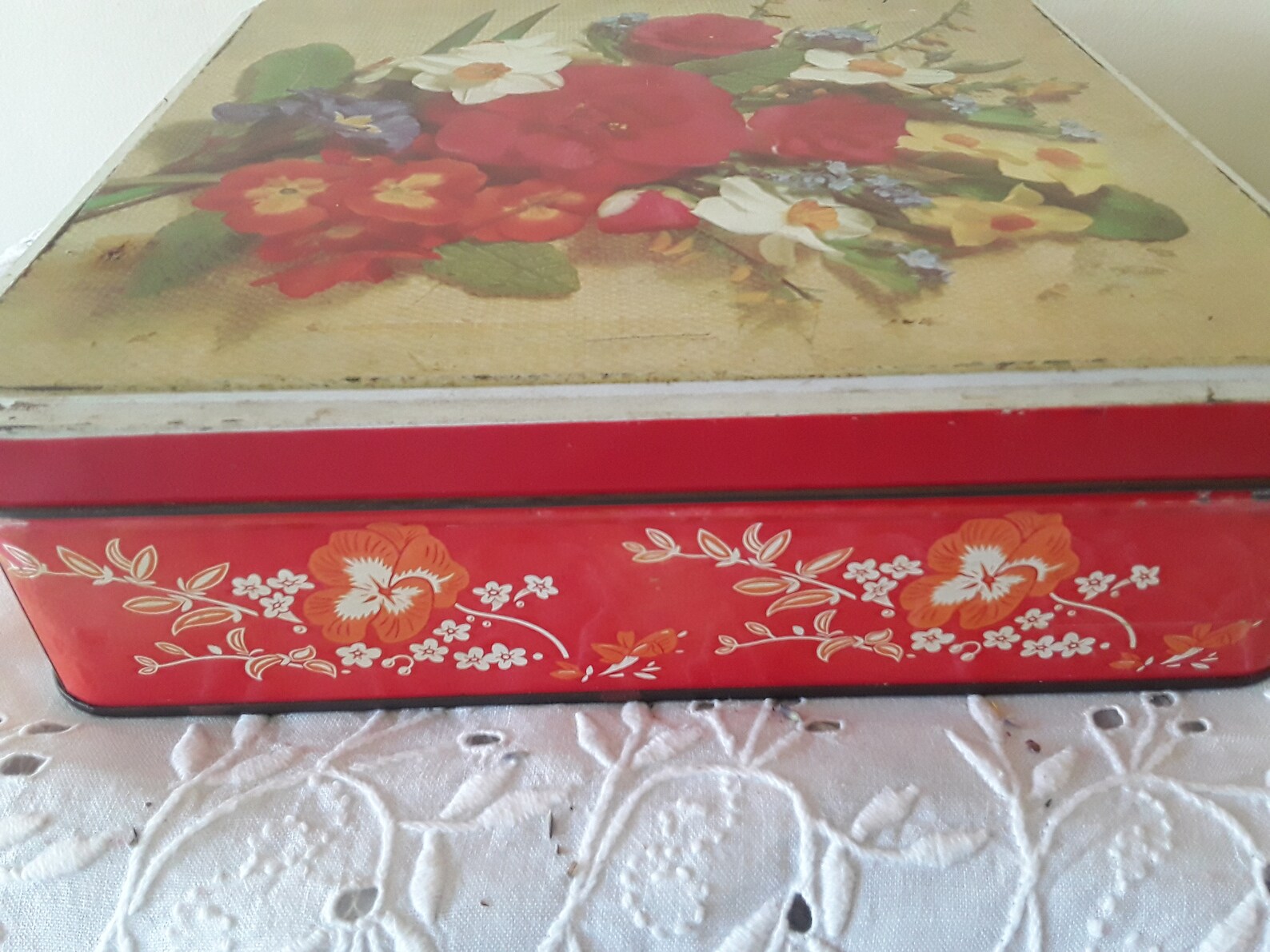 Vintage Floral Tin - Etsy UK