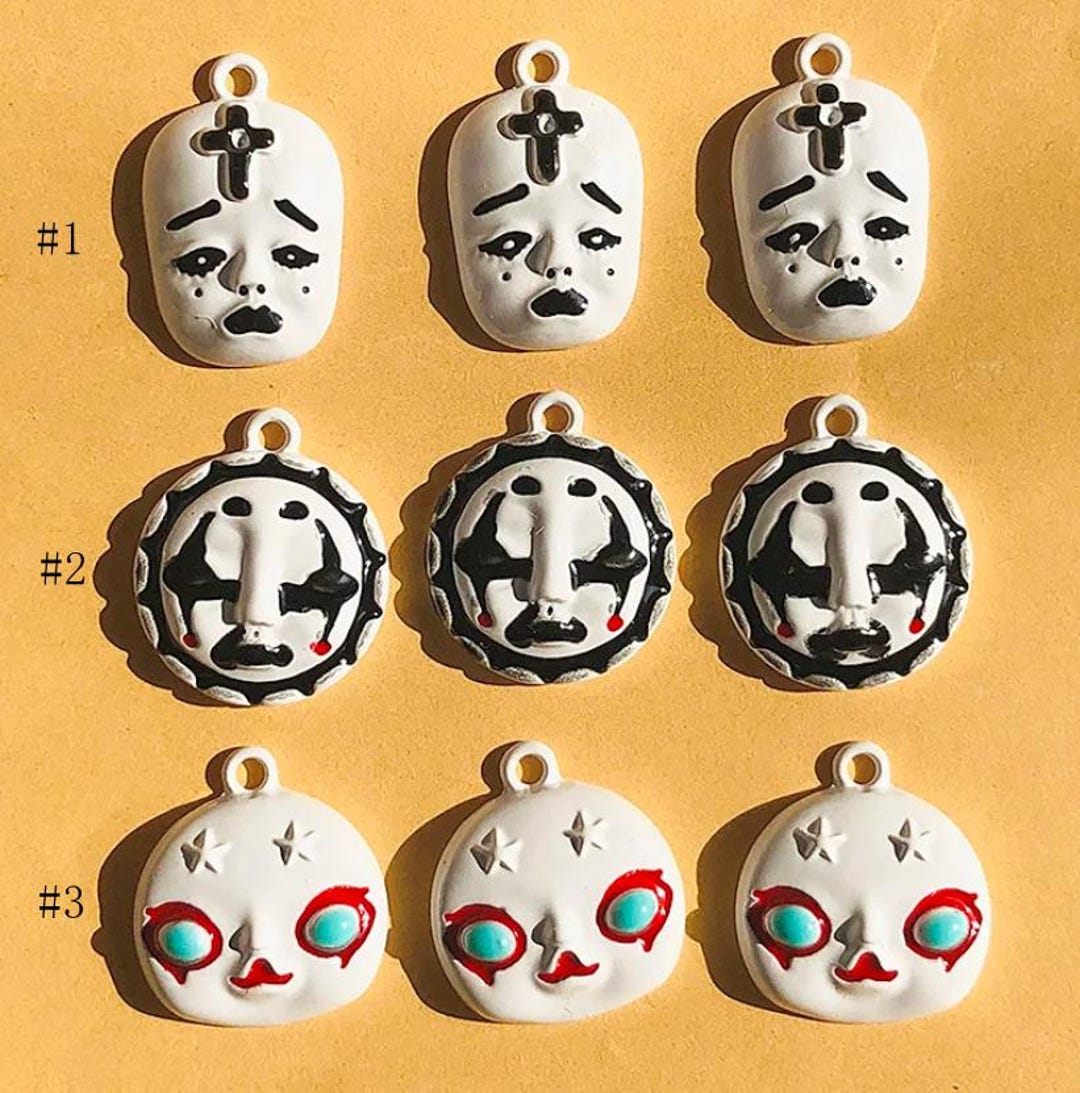 20 Ps - Enamel Mask Charms - Etsy