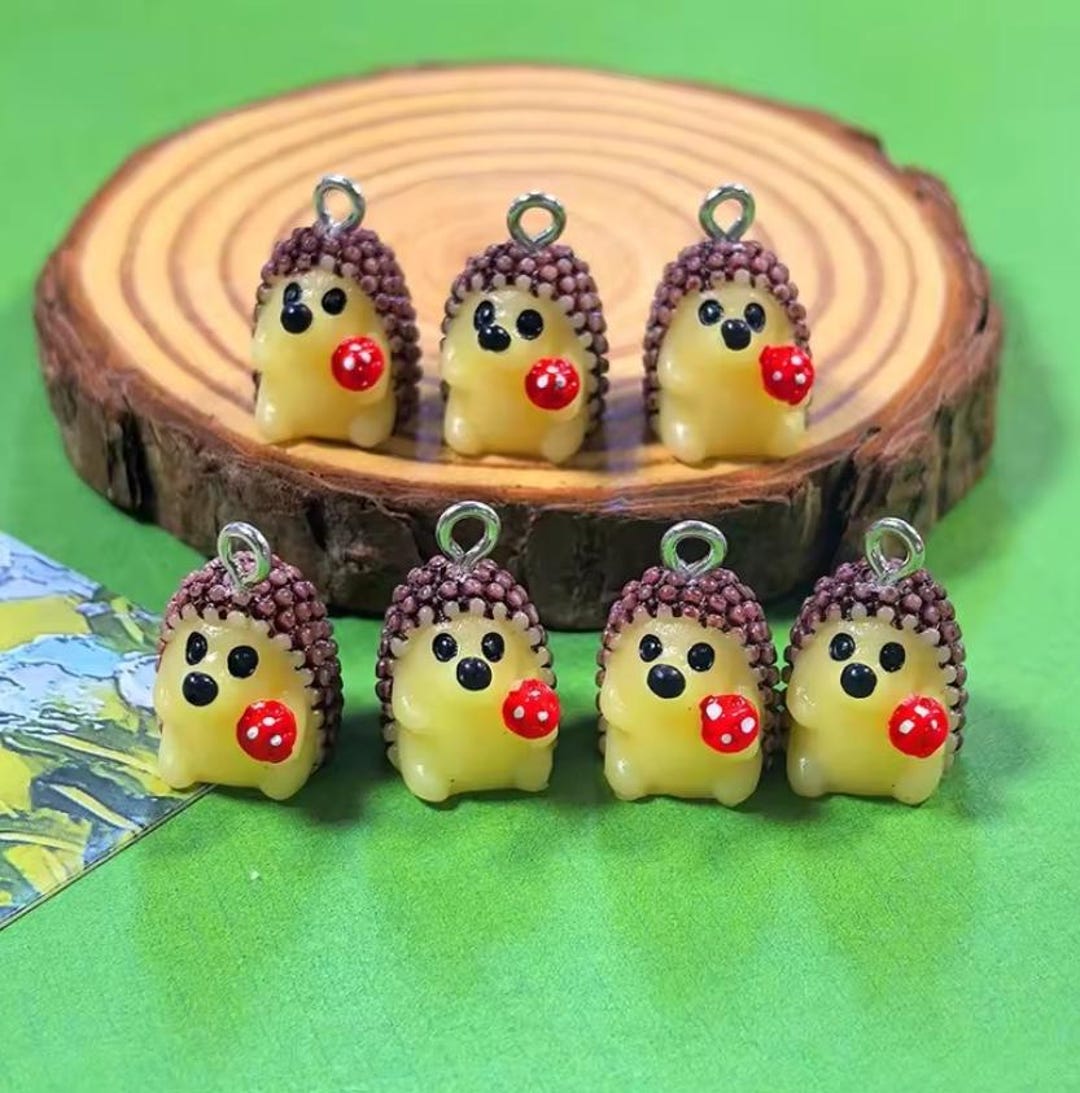 20 Ps - Resin Hedgehog Charms - Etsy