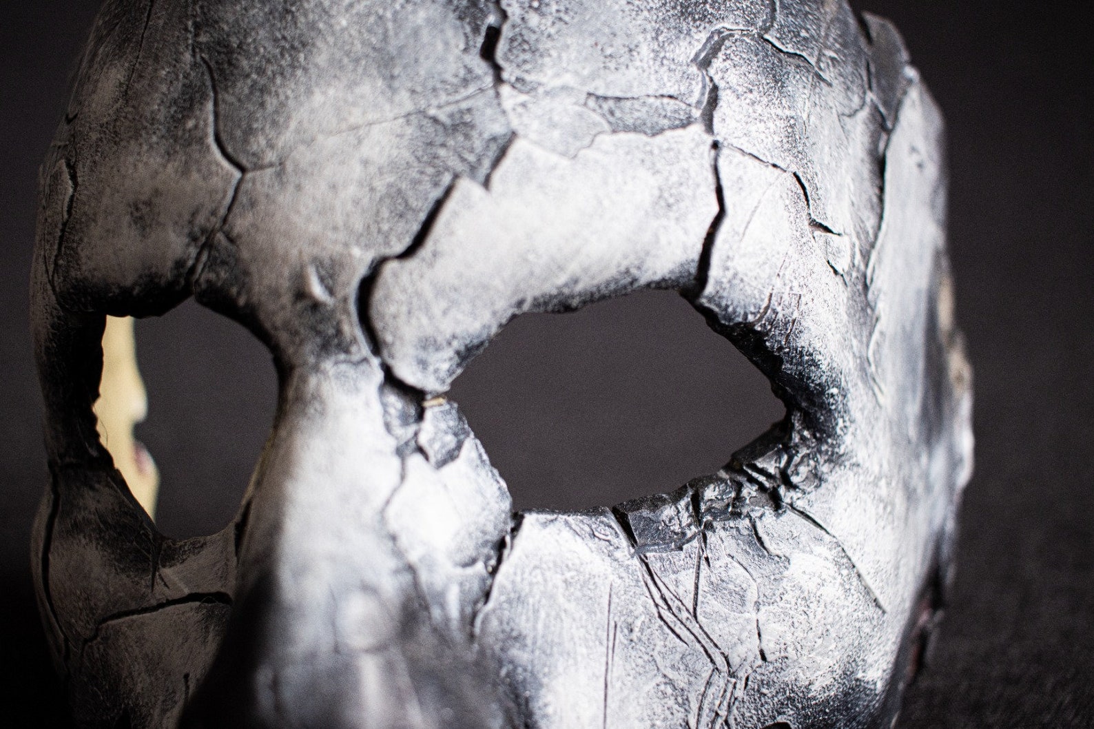 Horror white Knight Skull Mask Horror Mask - Etsy