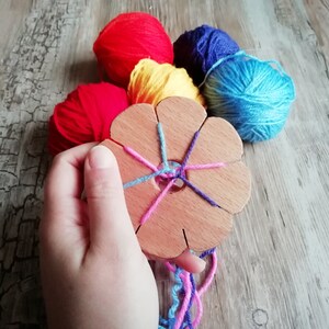 Weaving Disk Tutorial for Kids, How to Create Strings and Braids, With ...