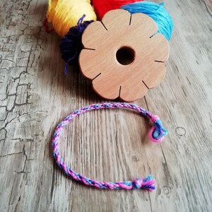 Weaving Disk Tutorial for Kids, How to Create Strings and Braids, With ...