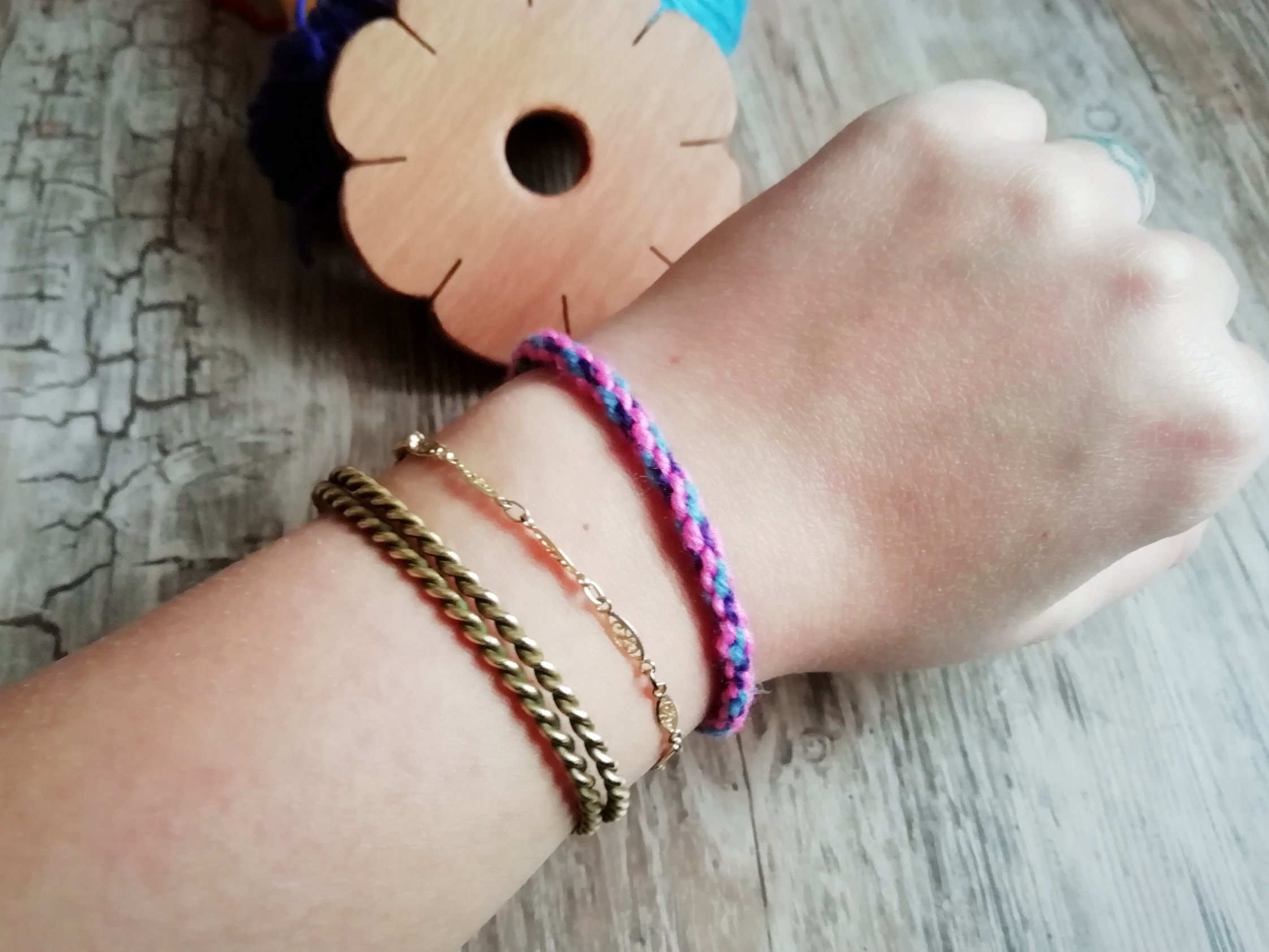 Weaving disk tutorial for kids how to create strings and | Etsy