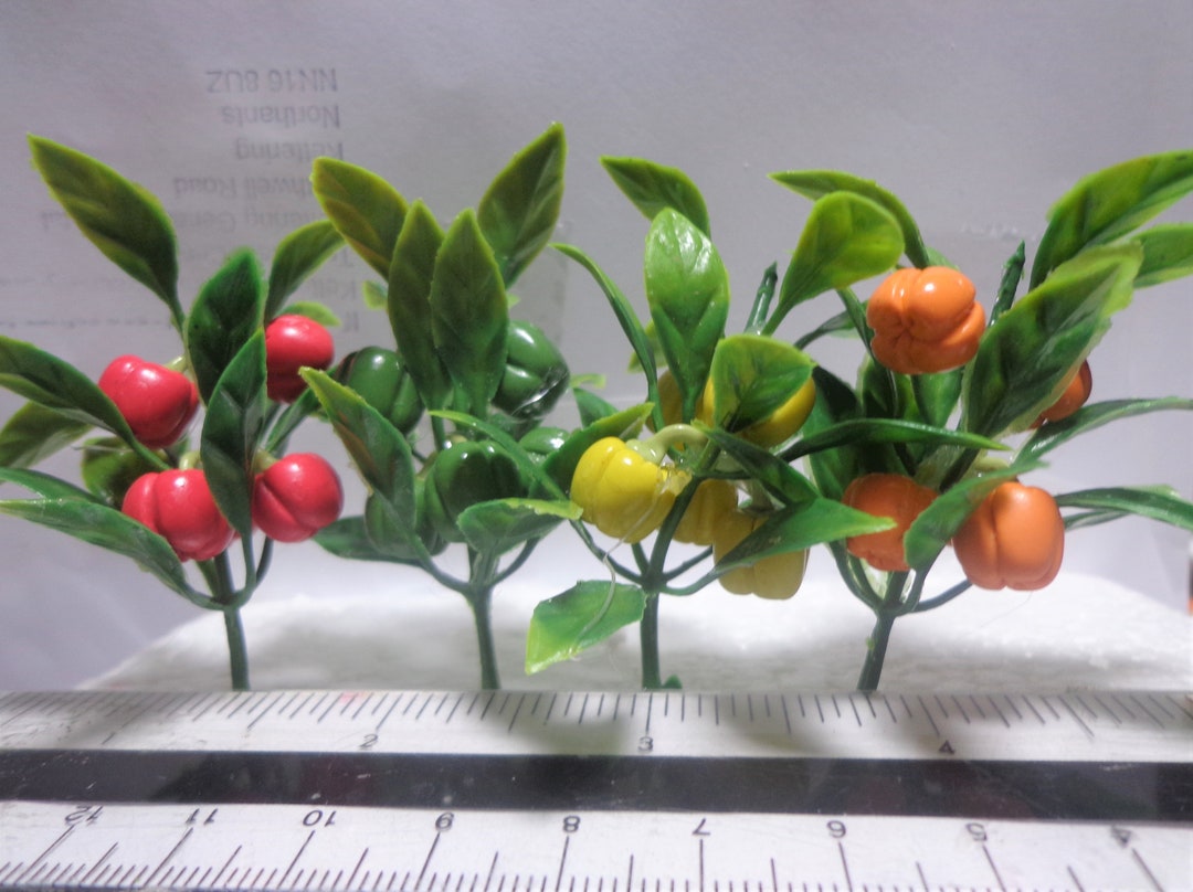 1;12 Scale Bell Pepper Plant With 5 Peppers Dollhouse Miniature Flower ...