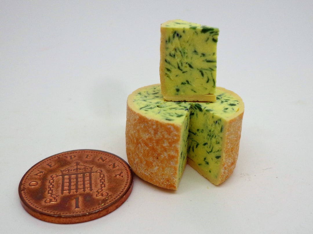 1:12 Scale Stilton Cheese Wheel Dolls House Miniature Food Dairy ...