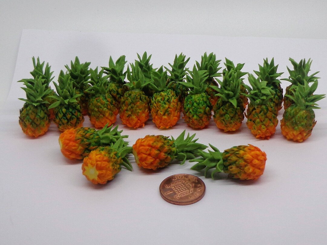 1:12 Scale 1x Pineapple Dolls House Miniature Fruit Kitchen Garden ...