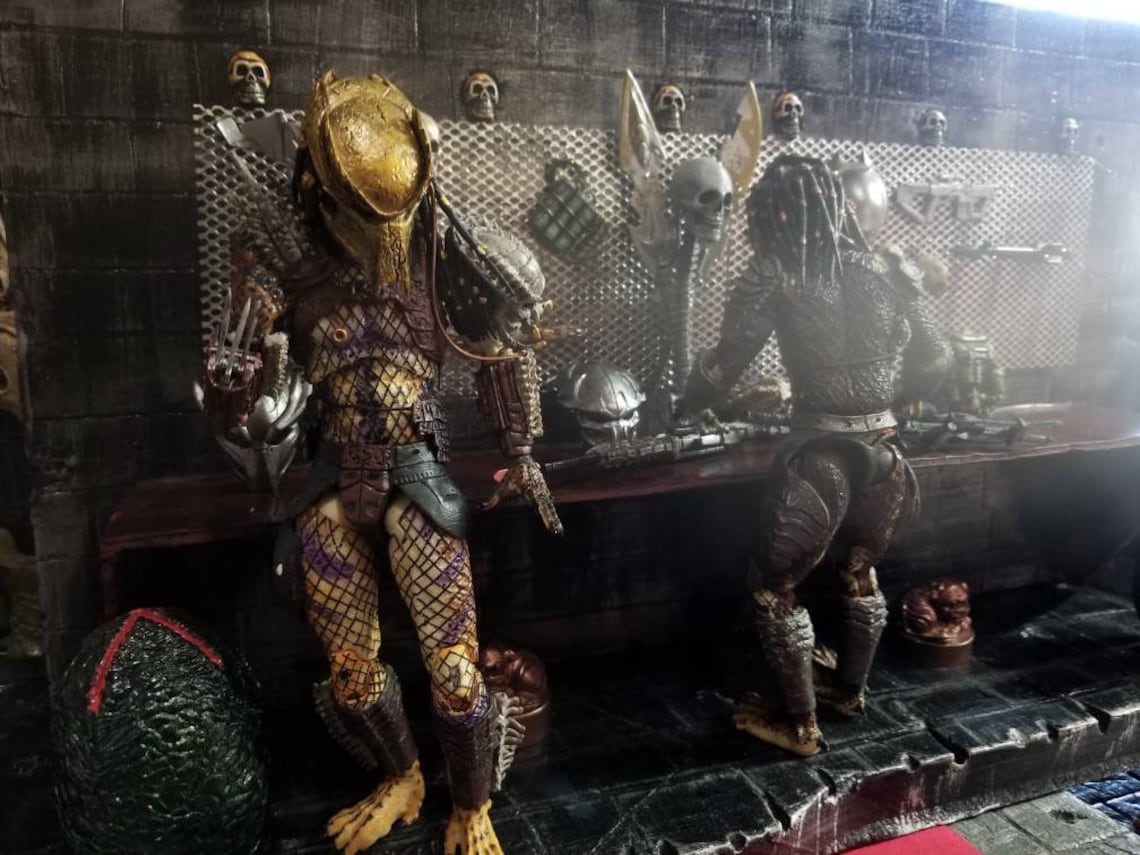 Predator Ultimate Weapons/Trophy Wall display | Etsy