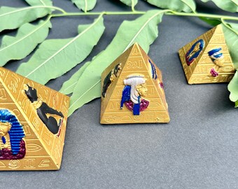 Great Giza Pyramids Set of 3 Pyramids, Egyptian Pyramids Statues Brown ...