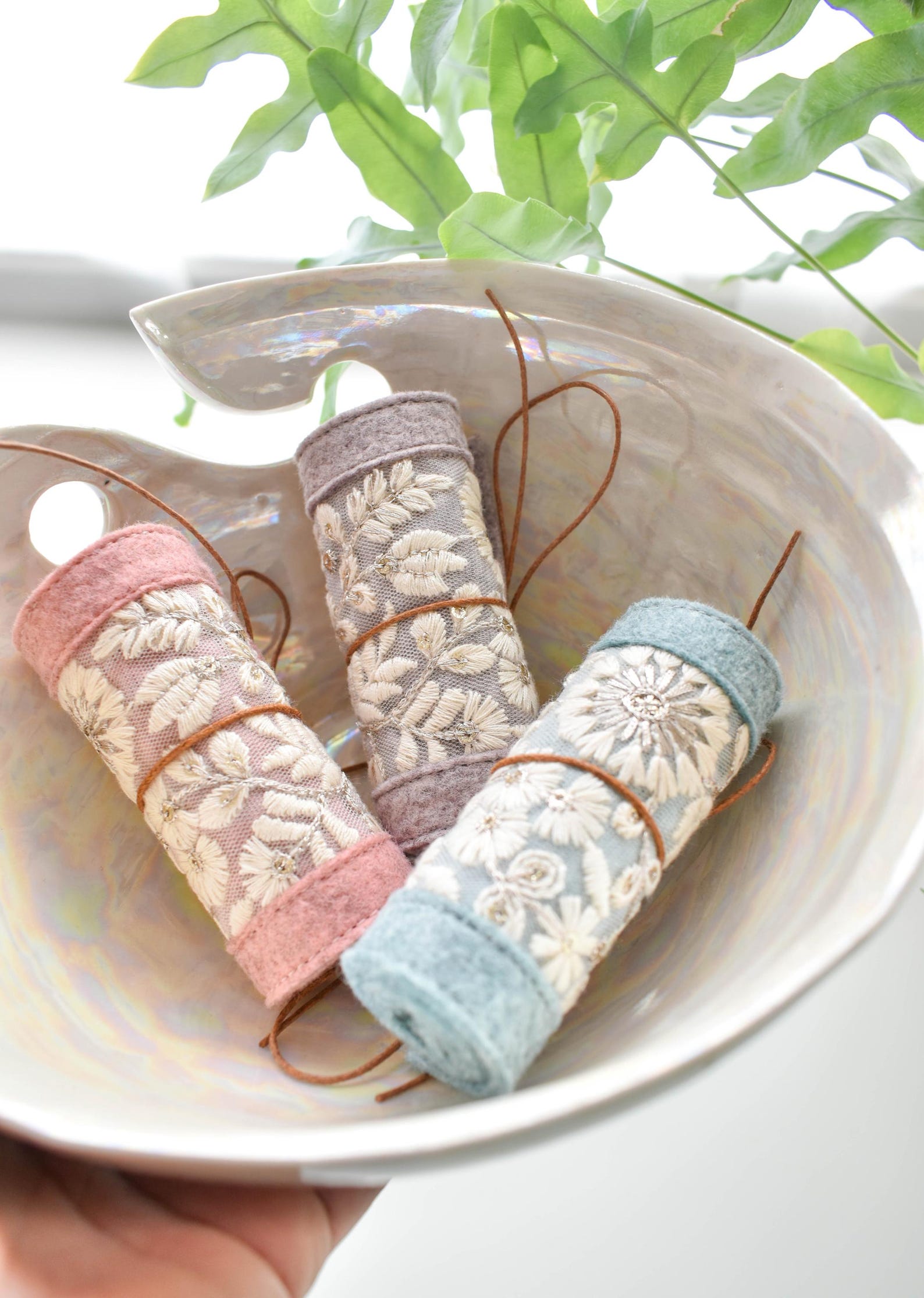 Handmade Embroidered Needle Roll – Fabric Needle Organizer for Sewists ...