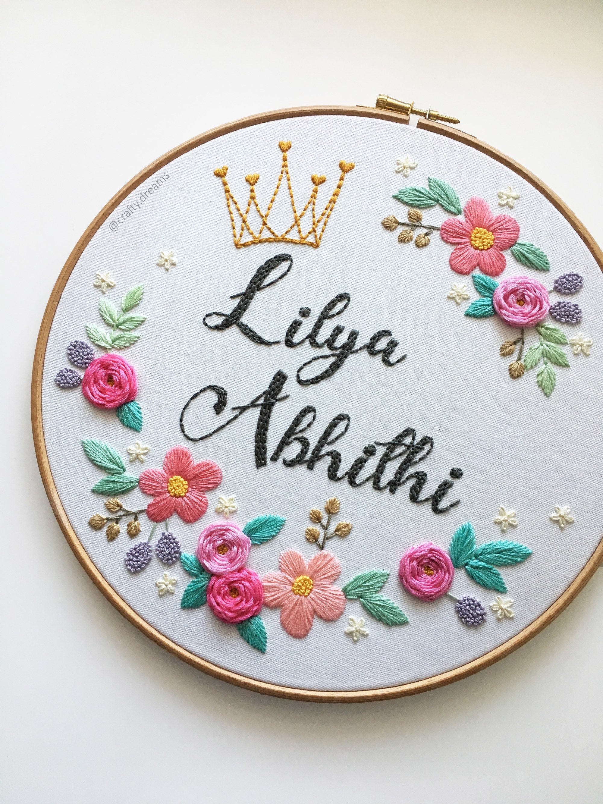 Personalized name embroidery hoop Floral custom name hoop art | Etsy