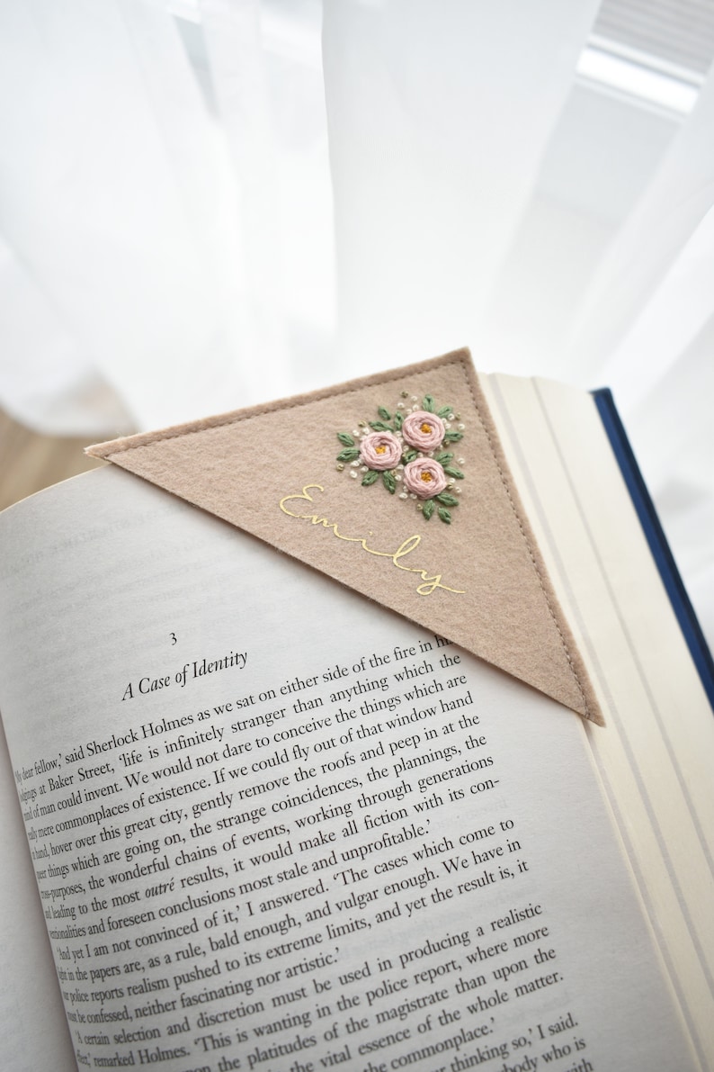 Personalised Embroidered Corner Bookmark. Felt Corner Bookmark - Etsy