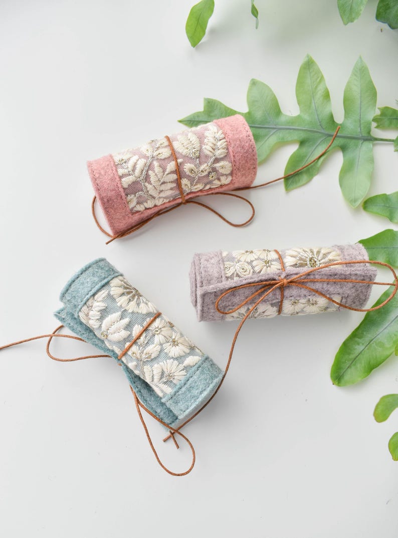 Handmade Embroidered Needle Roll – Fabric Needle Organizer for Sewists ...