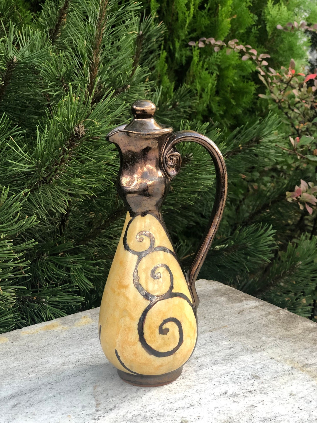 Pottery Cruet, Golden Oil Cruet, Handmade Ceramic Oil Dispenser, Oil ...