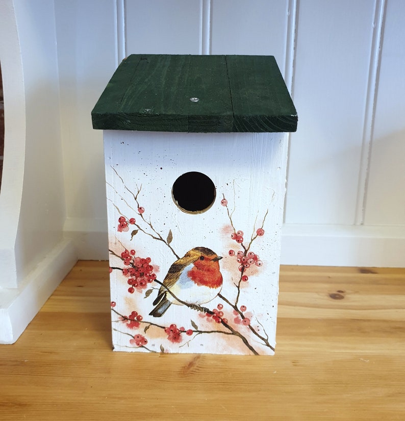 Personalised custom Robin bird nesting box | Etsy