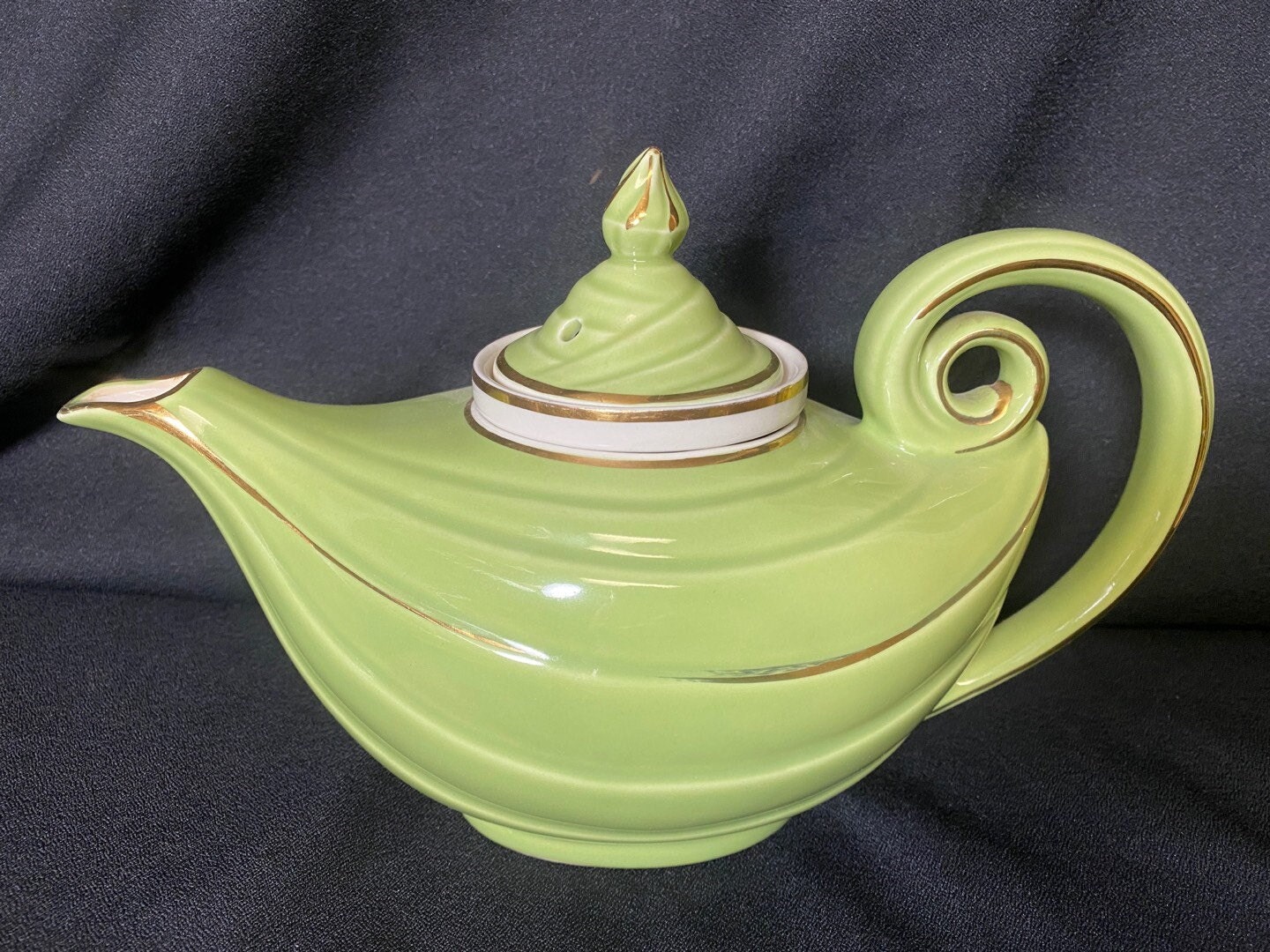 Hall Teapot Identification