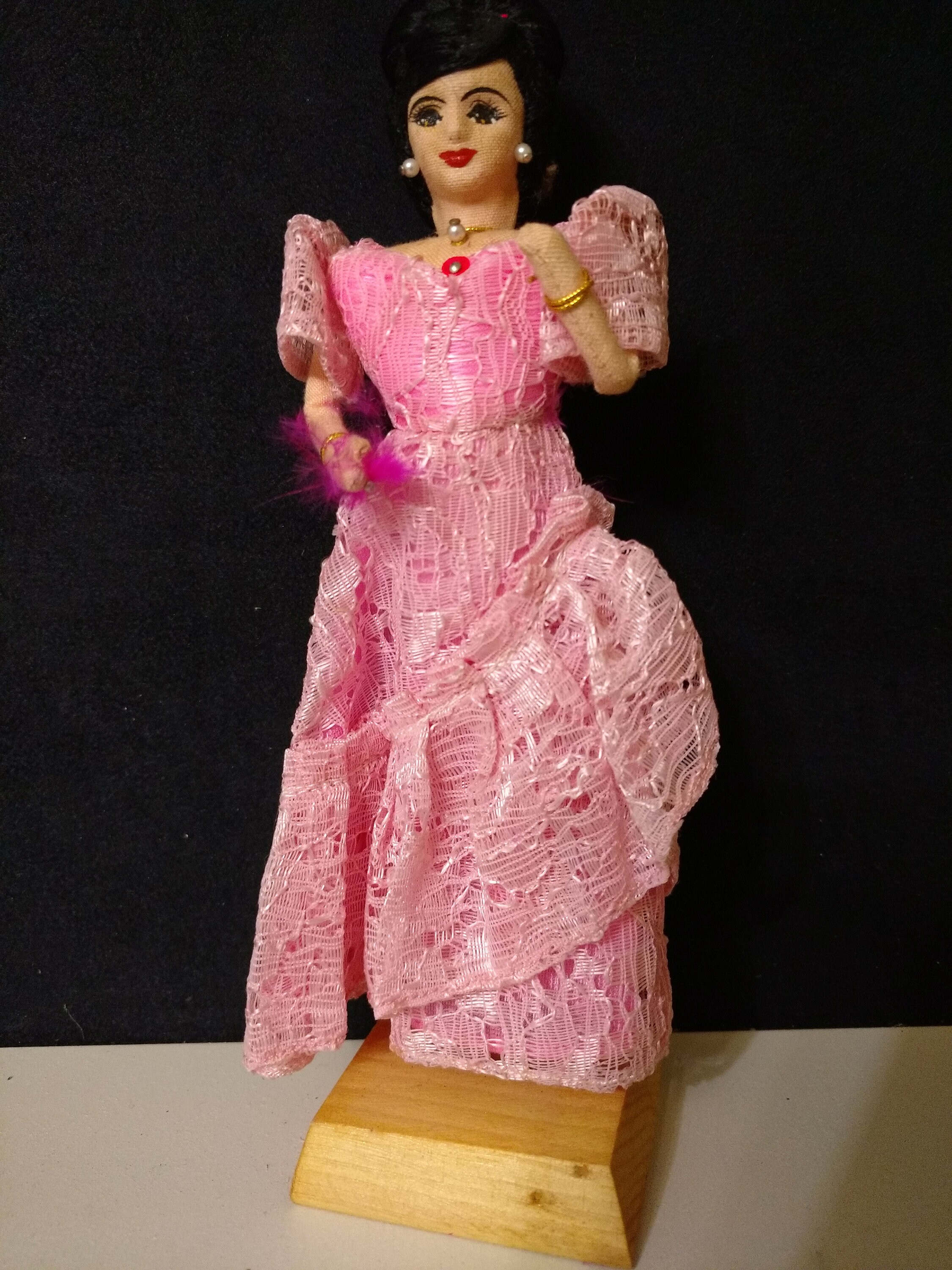 Vintage Cloth Body Doll. Victorian or European Dress. Very Unique ...