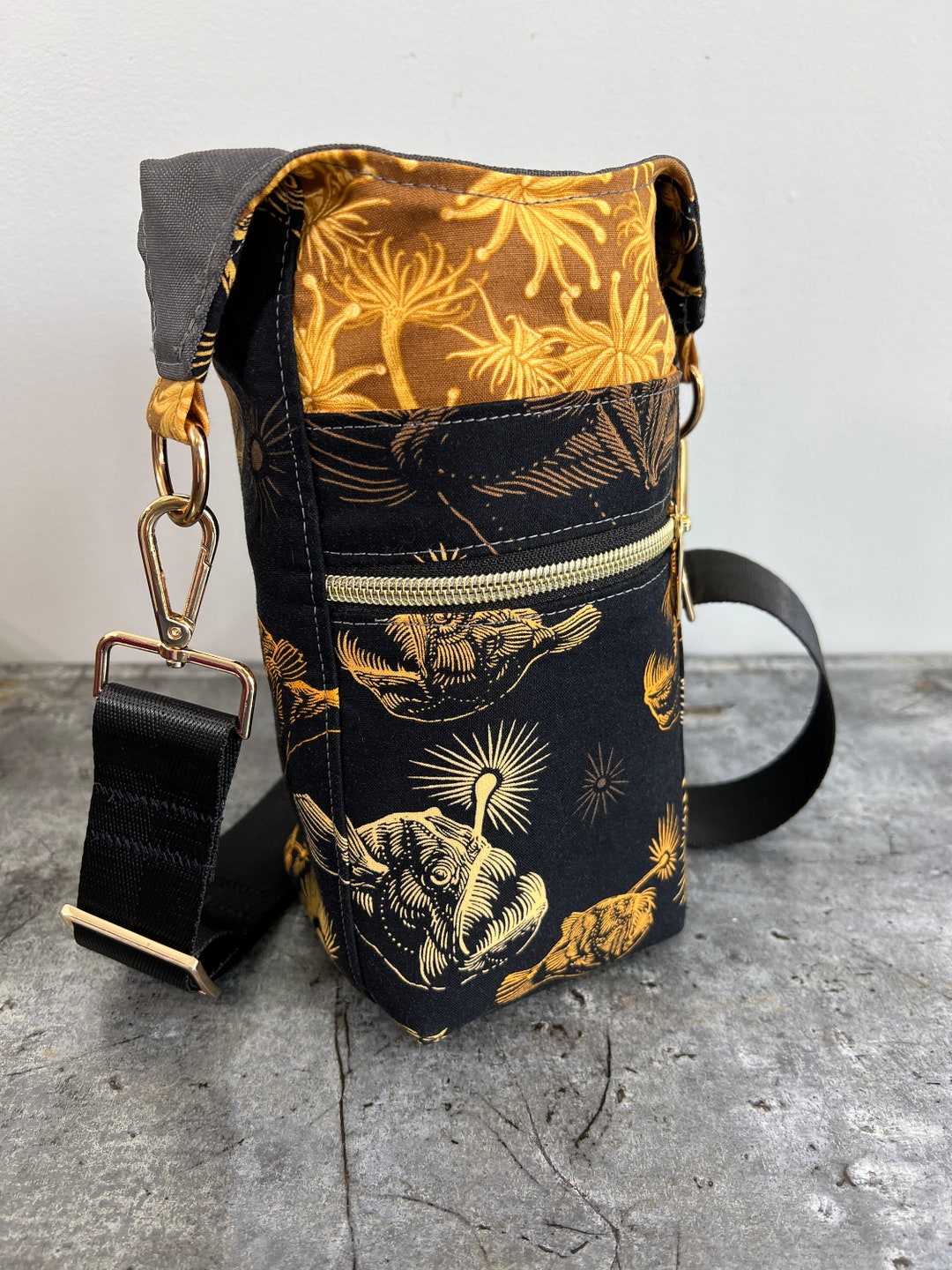 Anglerfish H2O 2GO Sling, Water Bottle Holder Bag, Crossbody, Shoulder ...