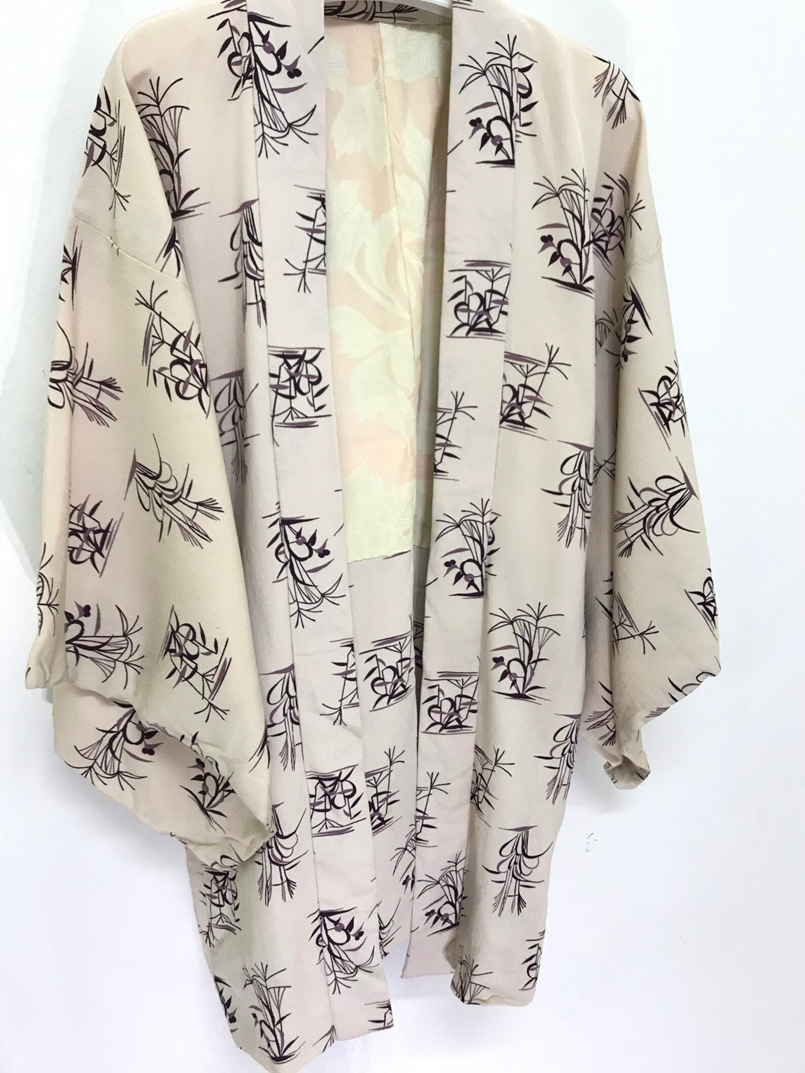 Made in Japan Vintage Cream Haori Silk Light Jacket Asian Floral Padi ...