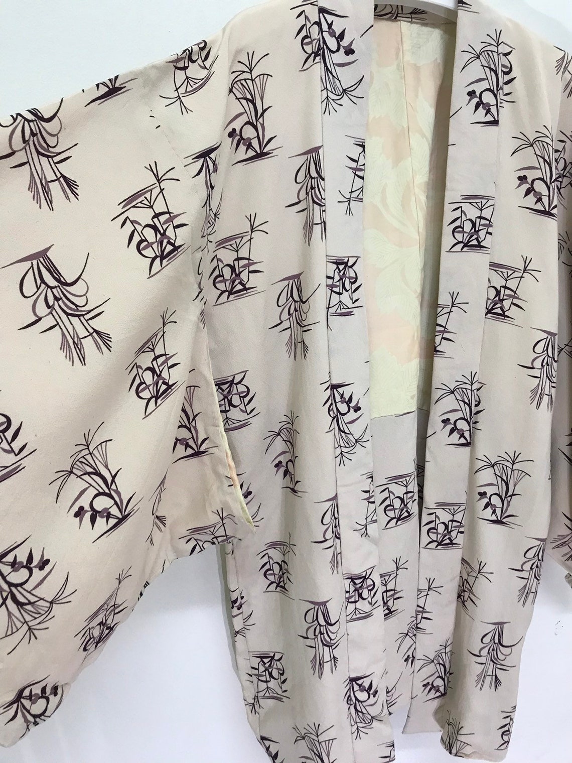 Made in Japan Vintage Cream Haori Silk Light Jacket Asian Floral Padi ...