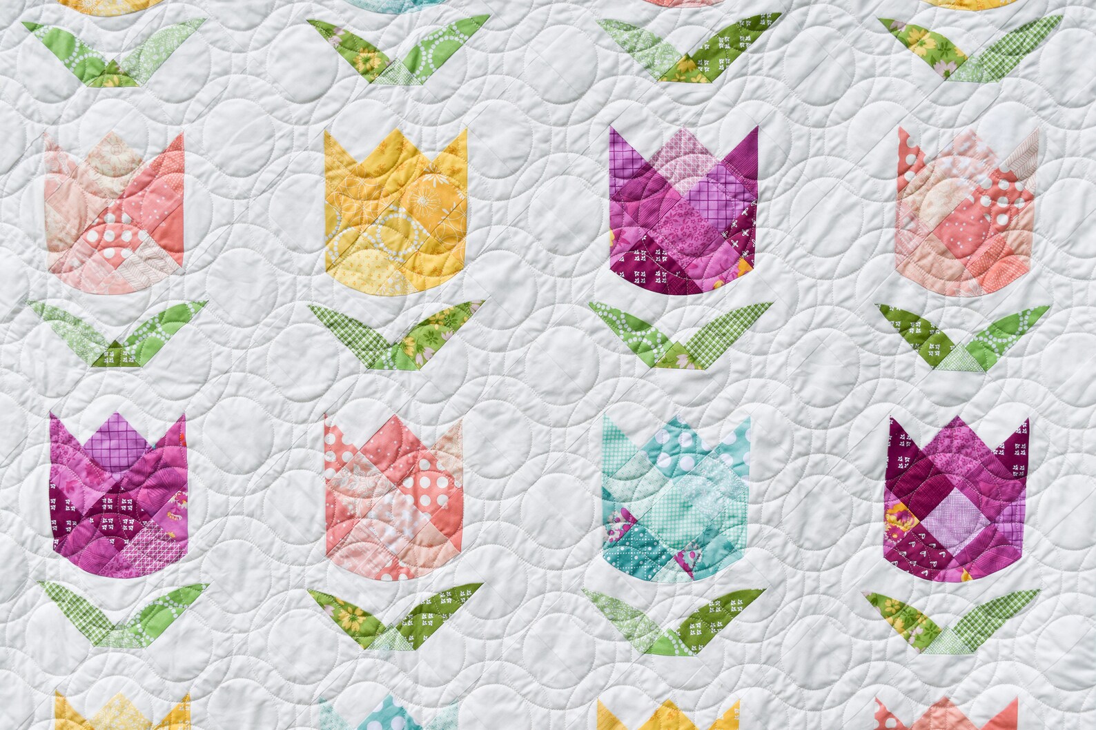 Booklet Modern New Spring Quilt Pattern in 3 sizes sweet | Etsy