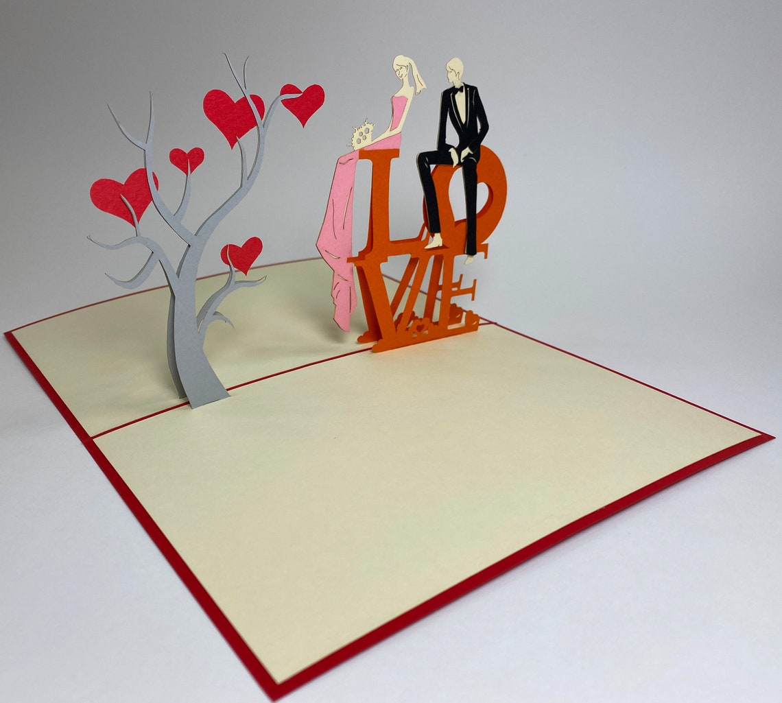 Love Couple Pop up Anniversary Card - Romantic Love Pop up Card ...