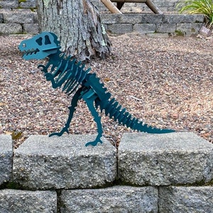 METAL T-REX DINOSAUR, Metal Yard Art, Patio and Garden Decor, Dinosaur ...