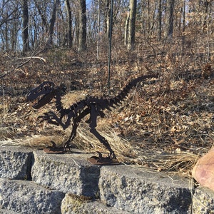 METAL RAPTOR DINOSAUR, 3D Metal Dinosaur Statue, Metal Yard Art, Patio ...