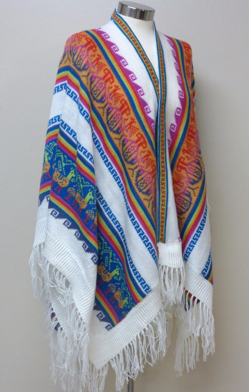 Ruana de alpaca Tejido a mano diseño andinos hechos en Perú - Etsy México