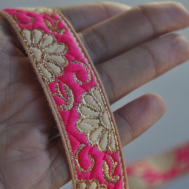 Sari Borders - Etsy