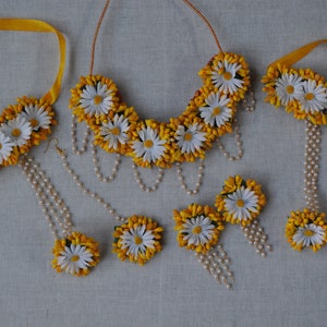 Indian Floral Jewelry Set, Haldi Flower Jewelry, Shaadi Jewelry ...