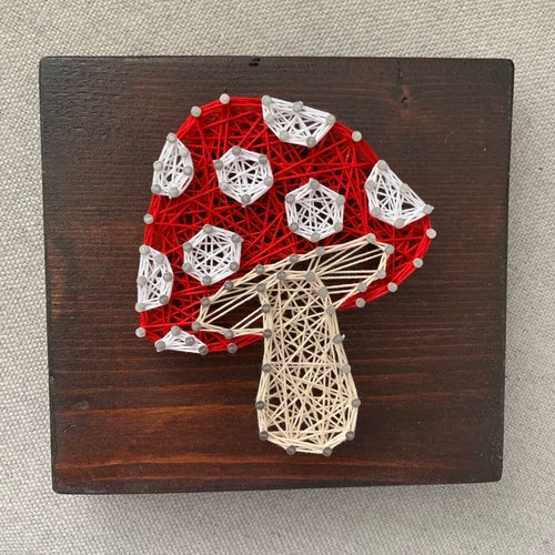 Mushroom String Art // Toadstool Decor - Etsy