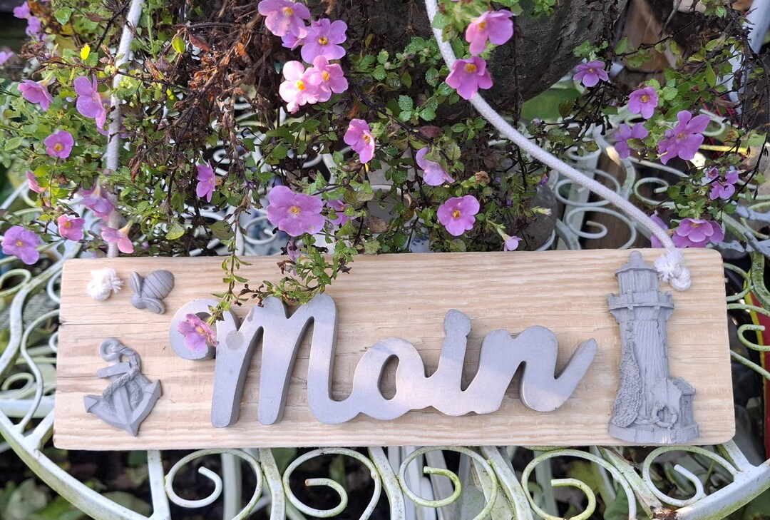 Garden Figure Wooden Sign, Door Sign Moin Concrete & Wood, Weatherproof ...