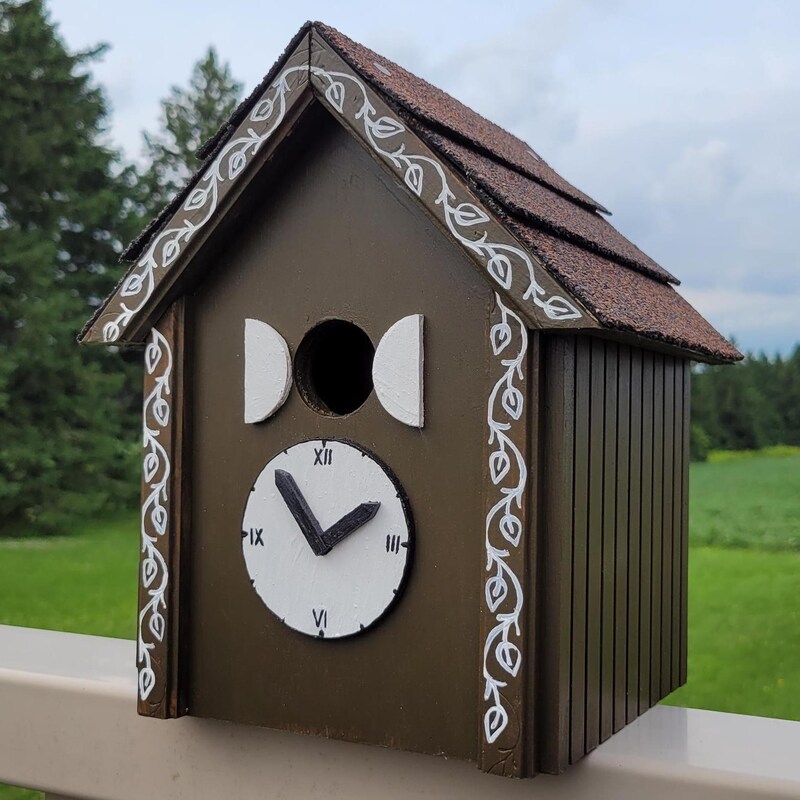 Birdhouse Clock - Etsy