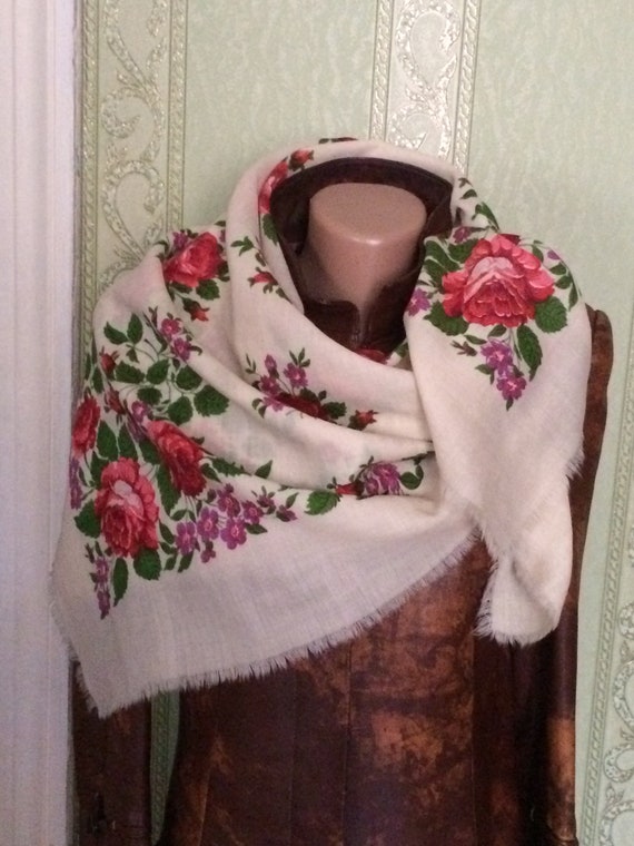 10 # Shawl 70 year old ancient woolen floral bright R… - Gem