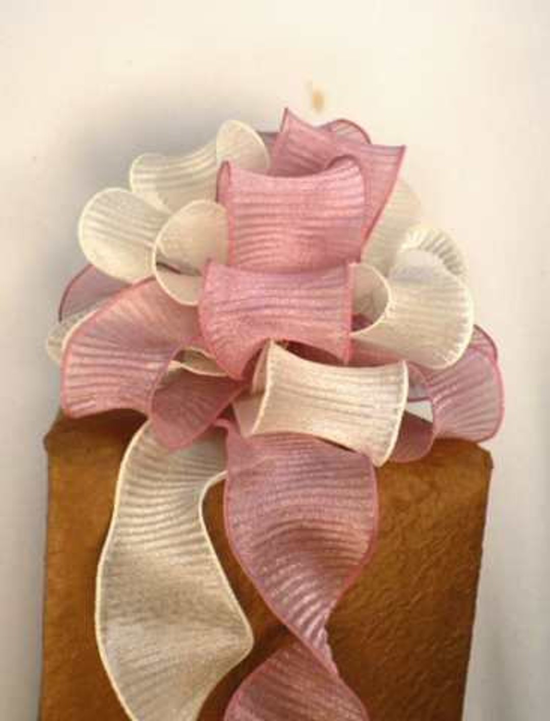 Victorian Pink Cream Tone Tree Top Bow, Pink/cream Tree Bow, Pink ...