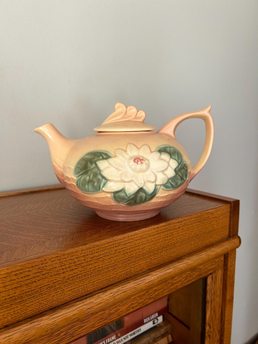 1948 Hull Pottery Water Lily Series Teapot Vintage Pottery L-18 Vintage ...