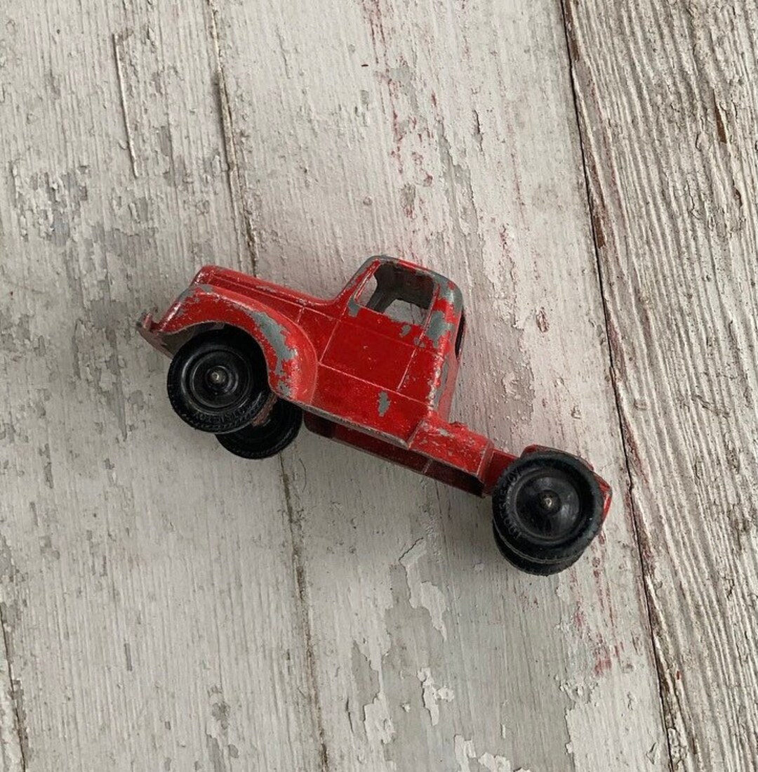 Vintage Red Die Cast Tootsietoy Semi Truck Cab #24 Chicago USA Vintage ...