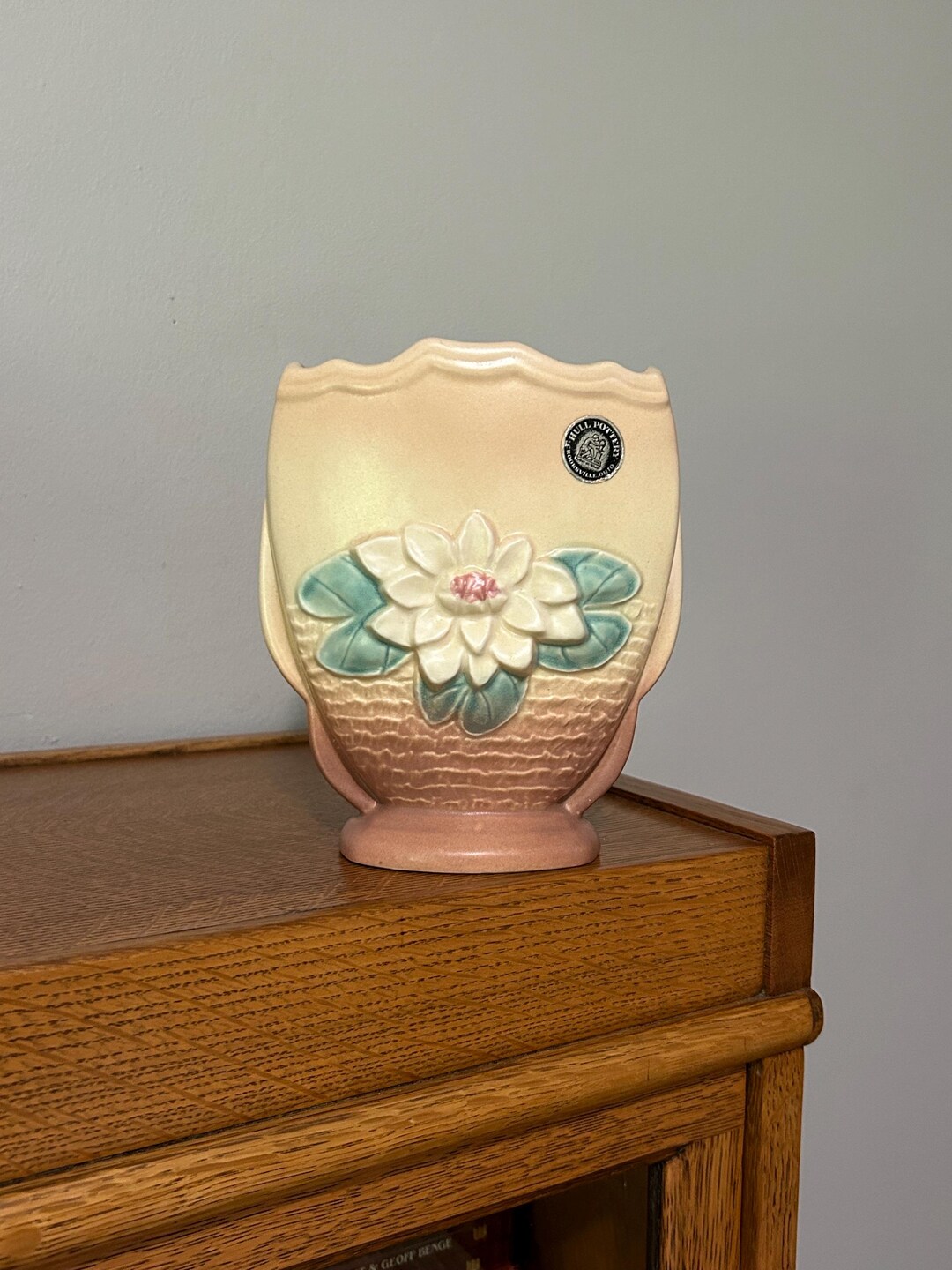 1948 Hull Vase Water Lily Vase Vintage Floral Vintage Flowers Vintage ...